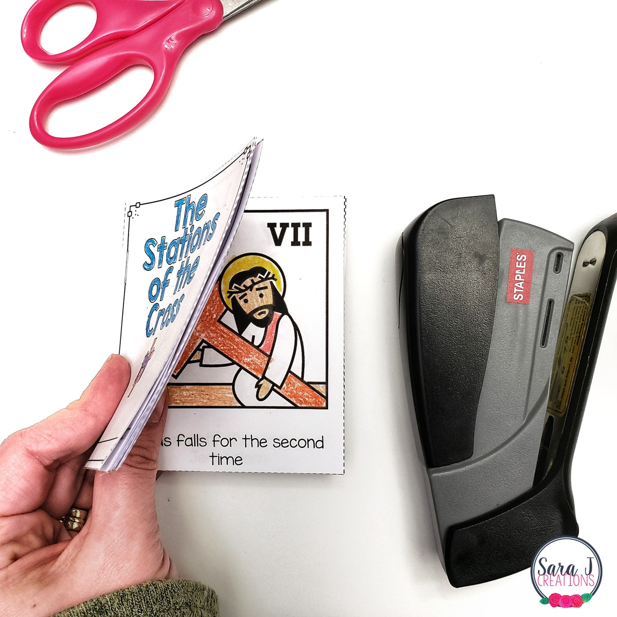 Stations of the Cross Mini Book – Sara J Creations